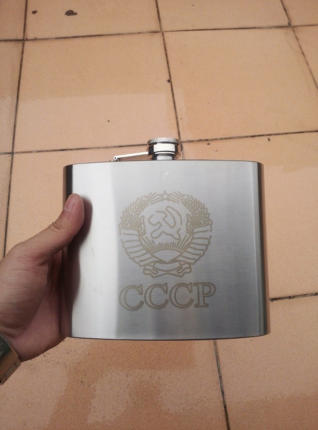 Bình đựng rượu inox Hip Flask CCCP 32 oz (1L) bao da độc đáo - Shop Huy ...